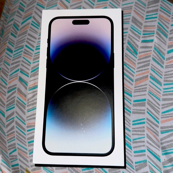 Apple | Cell Phones & Accessories | Iphone 4 Pro Max | Poshmark